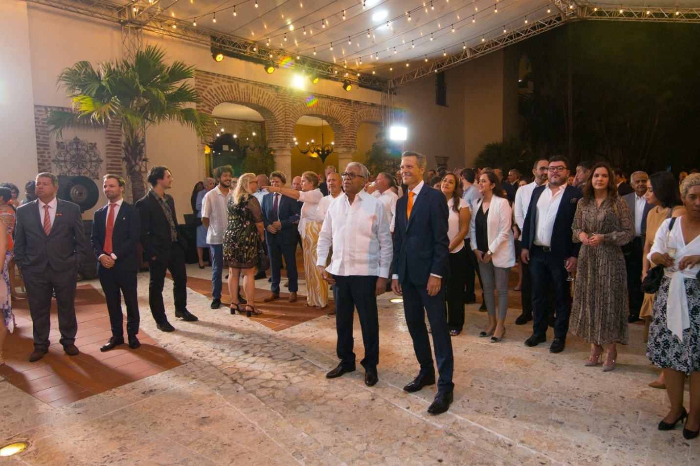 Celebran en Santo Domingo el tradicional Día del Rey en los Países Bajos